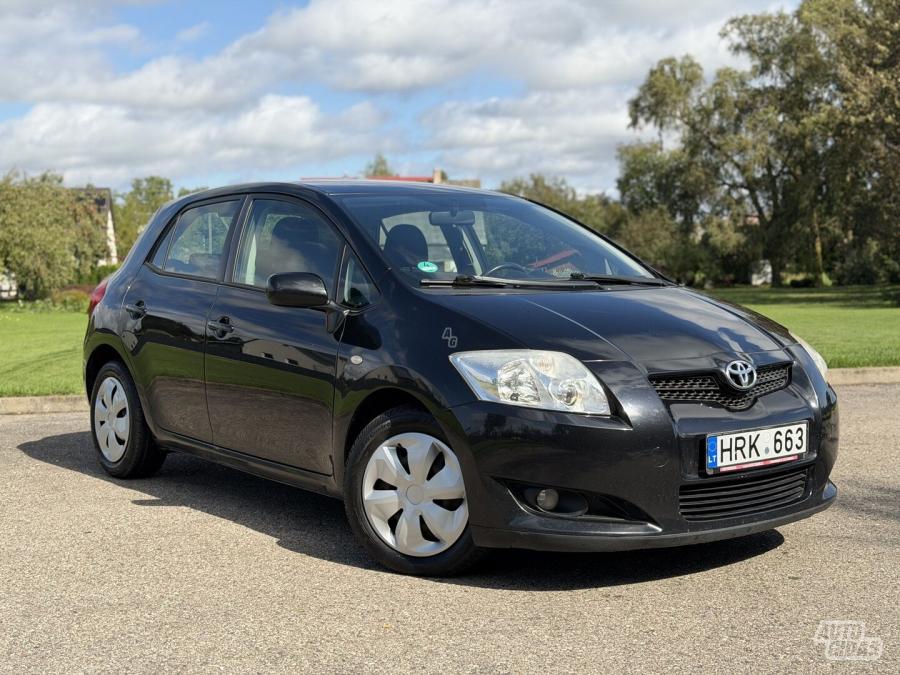 Black Toyota Auris 2008 in Kaisiadorys, with an engine capacity of 2.00 L and mileage of 202 thousand km for 1500 €, photo 1 on AUTOMOTO.COM.LV