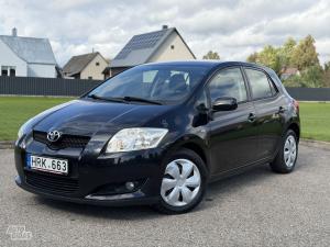Black Toyota Auris 2008 in Kaisiadorys, with an engine capacity of 2.00 L and mileage of 202 thousand km for 1500 €, photo 4 on AUTOMOTO.COM.LV
