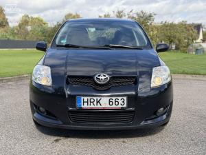 Black Toyota Auris 2008 in Kaisiadorys, with an engine capacity of 2.00 L and mileage of 202 thousand km for 1500 €, photo 6 on AUTOMOTO.COM.LV