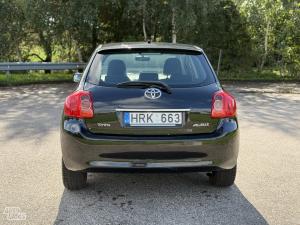 Black Toyota Auris 2008 in Kaisiadorys, with an engine capacity of 2.00 L and mileage of 202 thousand km for 1500 €, photo 7 on AUTOMOTO.COM.LV