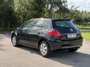 Black Toyota Auris 2008 in Kaisiadorys, with an engine capacity of 2.00 L and mileage of 202 thousand km for 1500 €, photo 8 on AUTOMOTO.COM.LV