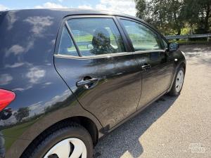 Black Toyota Auris 2008 in Kaisiadorys, with an engine capacity of 2.00 L and mileage of 202 thousand km for 1500 €, photo 15 on AUTOMOTO.COM.LV