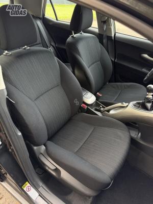 Black Toyota Auris 2008 in Kaisiadorys, with an engine capacity of 2.00 L and mileage of 202 thousand km for 1500 €, photo 21 on AUTOMOTO.COM.LV