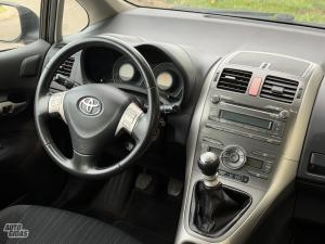 Black Toyota Auris 2008 in Kaisiadorys, with an engine capacity of 2.00 L and mileage of 202 thousand km for 1500 €, photo 25 on AUTOMOTO.COM.LV