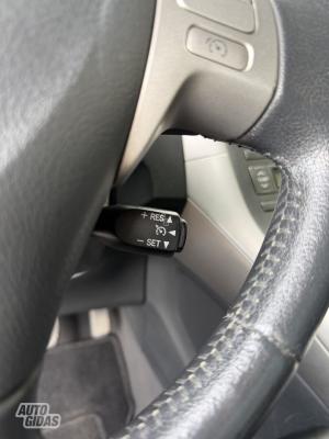 Black Toyota Auris 2008 in Kaisiadorys, with an engine capacity of 2.00 L and mileage of 202 thousand km for 1500 €, photo 30 on AUTOMOTO.COM.LV