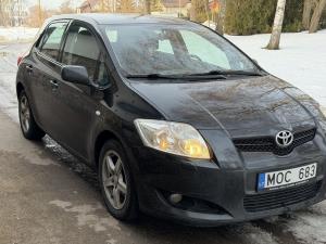 Melns Toyota Auris 2009 Panevēža, ar dzinēja tilpumu 2.00 L un nobraukumu 315 tūkst. km par 2450 €, foto 3 vietnē AUTOMOTO.COM.LV