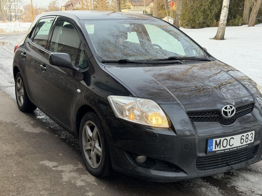 Melns Toyota Auris 2009 Panevēža, ar dzinēja tilpumu 2.00 L un nobraukumu 315 tūkst. km par 2450 €, foto 3 vietnē AUTOMOTO.COM.LV