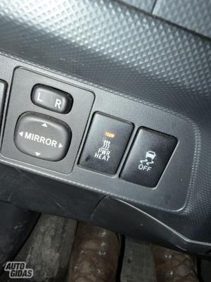 Melns Toyota Auris 2009 Panevēža, ar dzinēja tilpumu 2.00 L un nobraukumu 315 tūkst. km par 2450 €, foto 15 vietnē AUTOMOTO.COM.LV