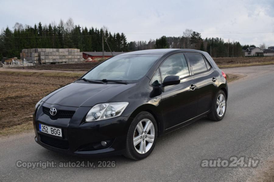 Black Toyota Auris 2009 in Tartu, with an engine capacity of 2.20 L and mileage of 259 thousand km for 4000 €, photo 1 on AUTOMOTO.COM.LV