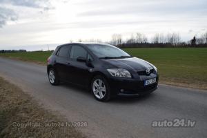 Black Toyota Auris 2009 in Tartu, with an engine capacity of 2.20 L and mileage of 259 thousand km for 4000 €, photo 5 on AUTOMOTO.COM.LV
