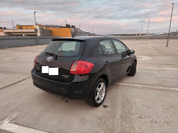 Melns Toyota Auris 2009 Ukmergė, ar dzinēja tilpumu 2.00 L un nobraukumu 201 tūkst. km par 2850 €, foto 6 vietnē AUTOMOTO.COM.LV