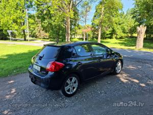 Melns Toyota Auris 2009 Tallina, ar dzinēja tilpumu 2.20 L un nobraukumu 260 tūkst. km par 2800 €, foto 6 vietnē AUTOMOTO.COM.LV