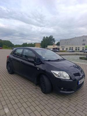 Melns Toyota Auris 2009 Alīta, ar dzinēja tilpumu 1.36 L un nobraukumu 353 tūkst. km par 1500 €, foto 4 vietnē AUTOMOTO.COM.LV