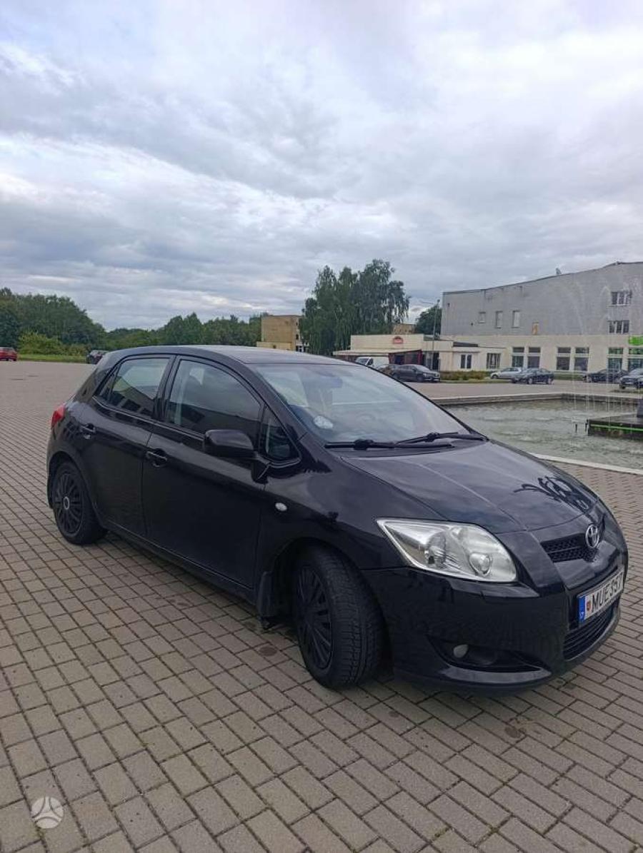 Melns Toyota Auris 2009 Alīta, ar dzinēja tilpumu 1.36 L un nobraukumu 353 tūkst. km par 1500 €, foto 4 vietnē AUTOMOTO.COM.LV