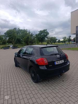 Melns Toyota Auris 2009 Alīta, ar dzinēja tilpumu 1.36 L un nobraukumu 353 tūkst. km par 1500 €, foto 7 vietnē AUTOMOTO.COM.LV