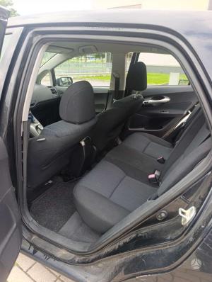 Melns Toyota Auris 2009 Alīta, ar dzinēja tilpumu 1.36 L un nobraukumu 353 tūkst. km par 1500 €, foto 8 vietnē AUTOMOTO.COM.LV