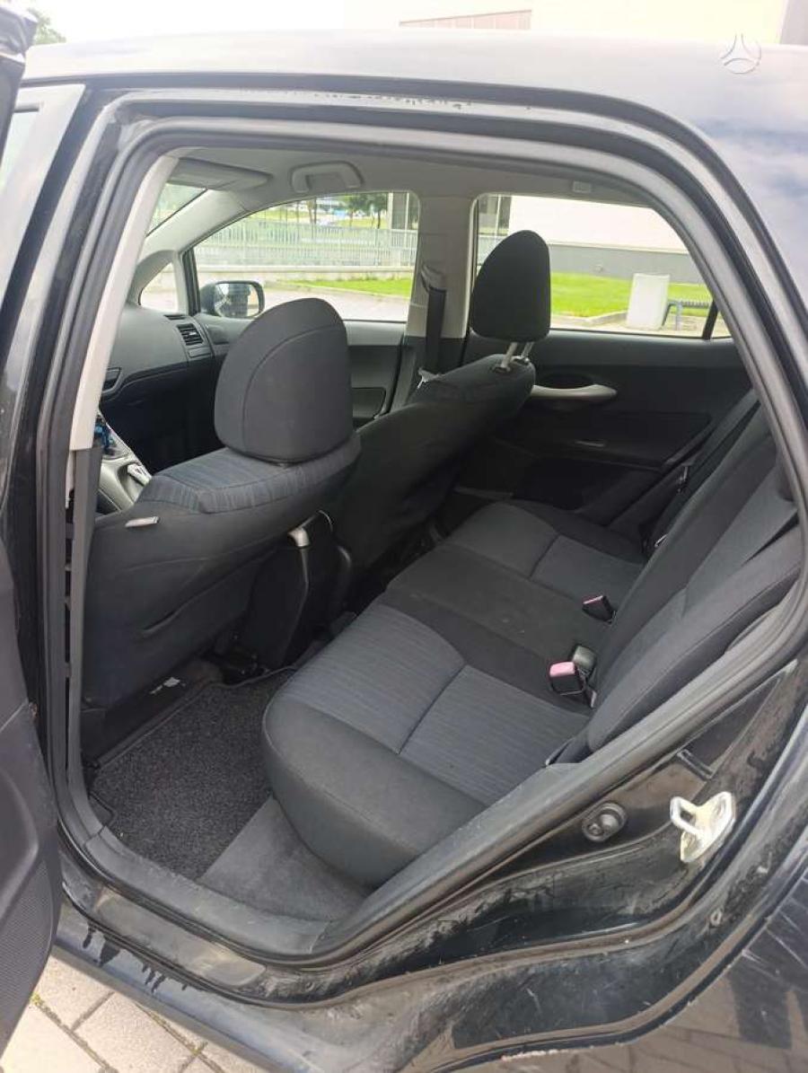 Melns Toyota Auris 2009 Alīta, ar dzinēja tilpumu 1.36 L un nobraukumu 353 tūkst. km par 1500 €, foto 9 vietnē AUTOMOTO.COM.LV