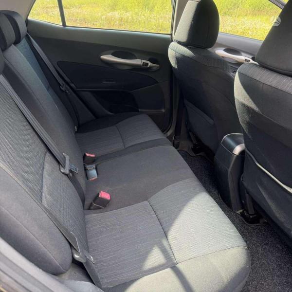 Black Toyota Auris 2009 in Vilnius, with an engine capacity of 2.00 L and mileage of 294 thousand km for 2750 €, photo 10 on AUTOMOTO.COM.LV
