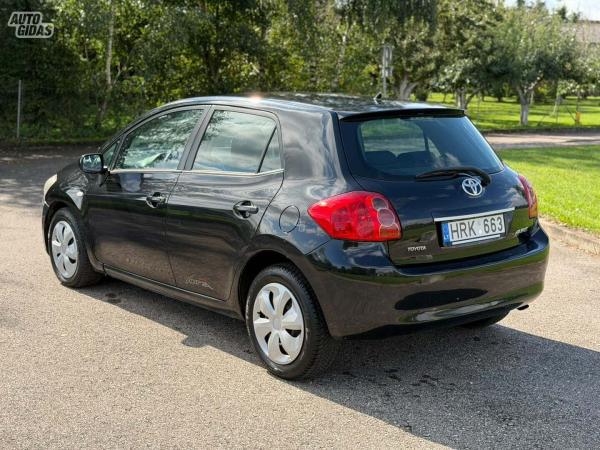 Melns Toyota Auris 2009 Kauņa, ar dzinēja tilpumu 2.00 L un nobraukumu 200 tūkst. km par 2600 €, foto 10 vietnē AUTOMOTO.COM.LV