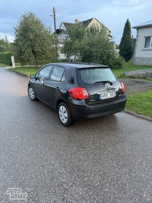 Black Toyota Auris 2009 in Kaunas, with an engine capacity of 2.00 L and mileage of 200 thousand km for 2600 €, photo 14 on AUTOMOTO.COM.LV