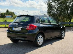 Black Toyota Auris 2009 in Kaunas, with an engine capacity of 2.00 L and mileage of 200 thousand km for 2600 €, photo 17 on AUTOMOTO.COM.LV