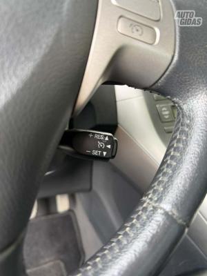 Black Toyota Auris 2009 in Kaunas, with an engine capacity of 2.00 L and mileage of 200 thousand km for 2600 €, photo 32 on AUTOMOTO.COM.LV
