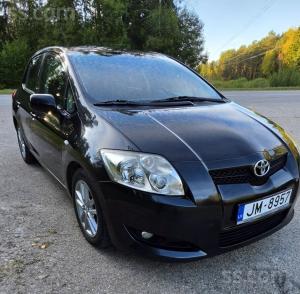 Melns Toyota Auris 2009 Ogre, ar dzinēja tilpumu 2.00 L un nobraukumu 308 tūkst. km par 2400 €, foto 3 vietnē AUTOMOTO.COM.LV