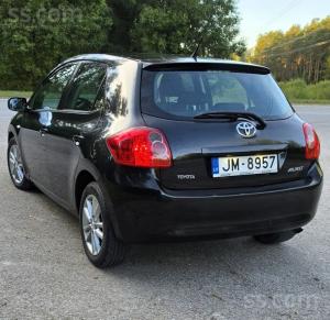 Melns Toyota Auris 2009 Ogre, ar dzinēja tilpumu 2.00 L un nobraukumu 308 tūkst. km par 2400 €, foto 8 vietnē AUTOMOTO.COM.LV