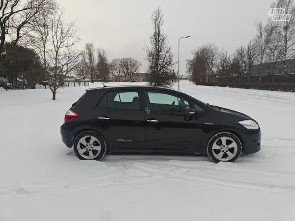 Melns Toyota Auris 2010 Jonava, ar dzinēja tilpumu 1.80 L un nobraukumu 269 tūkst. km par 5500 €, foto 5 vietnē AUTOMOTO.COM.LV
