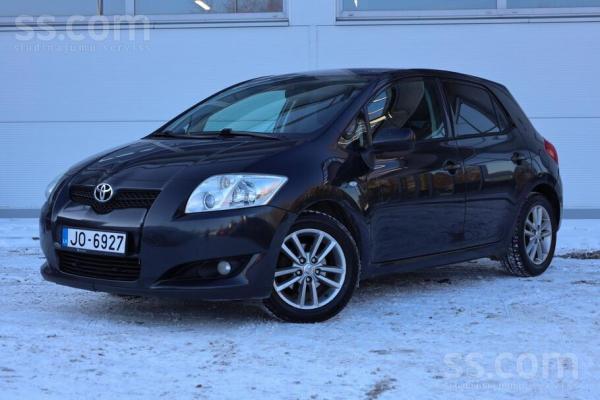 Melns Toyota Auris 2010 Rīga, ar dzinēja tilpumu 1.40 L un nobraukumu 0 tūkst. km par 2495 €, foto 1 vietnē AUTOMOTO.COM.LV