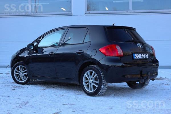Melns Toyota Auris 2010 Rīga, ar dzinēja tilpumu 1.40 L un nobraukumu 0 tūkst. km par 2495 €, foto 4 vietnē AUTOMOTO.COM.LV