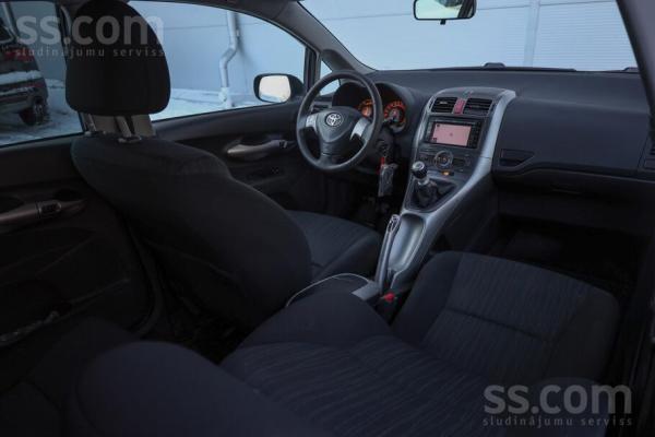 Melns Toyota Auris 2010 Rīga, ar dzinēja tilpumu 1.40 L un nobraukumu 0 tūkst. km par 2495 €, foto 7 vietnē AUTOMOTO.COM.LV