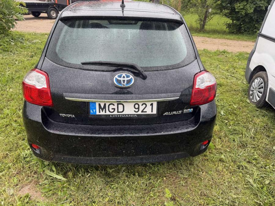 Melns Toyota Auris 2010 Viļņa, ar dzinēja tilpumu 1.80 L un nobraukumu 200 tūkst. km par 1900 €, foto 1 vietnē AUTOMOTO.COM.LV