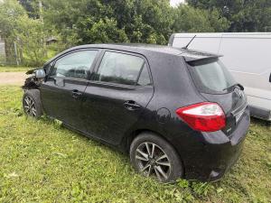 Melns Toyota Auris 2010 Viļņa, ar dzinēja tilpumu 1.80 L un nobraukumu 200 tūkst. km par 1900 €, foto 5 vietnē AUTOMOTO.COM.LV