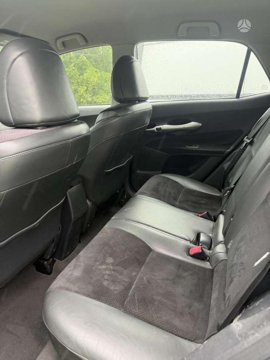Melns Toyota Auris 2010 Viļņa, ar dzinēja tilpumu 1.80 L un nobraukumu 200 tūkst. km par 1900 €, foto 7 vietnē AUTOMOTO.COM.LV