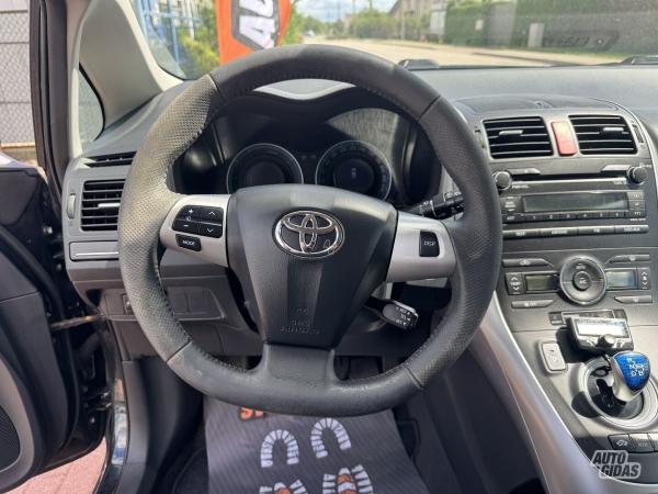 Melns Toyota Auris 2010 Kauņa, ar dzinēja tilpumu 1.80 L un nobraukumu 230 tūkst. km par 4499 €, foto 10 vietnē AUTOMOTO.COM.LV