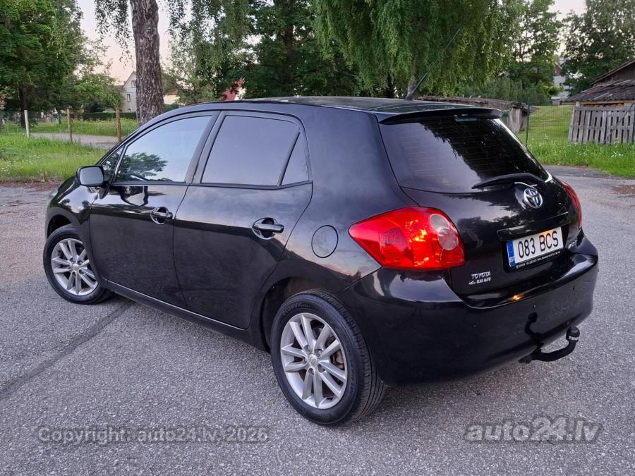 Melns Toyota Auris 2010 Tartu, ar dzinēja tilpumu 1.60 L un nobraukumu 261 tūkst. km par 2499 €, foto 4 vietnē AUTOMOTO.COM.LV