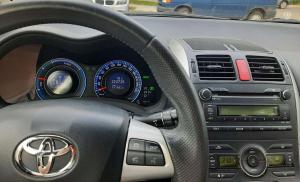Black Toyota Auris 2010 in Vilnius, with an engine capacity of 1.80 L and mileage of 142 thousand km for 6600 €, photo 7 on AUTOMOTO.COM.LV