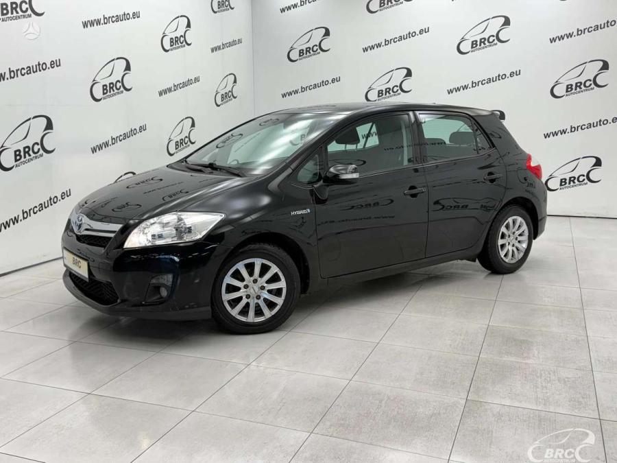 Black Toyota Auris 2010 in Vilnius, with an engine capacity of 1.80 L and mileage of 225 thousand km for 6500 €, photo 1 on AUTOMOTO.COM.LV