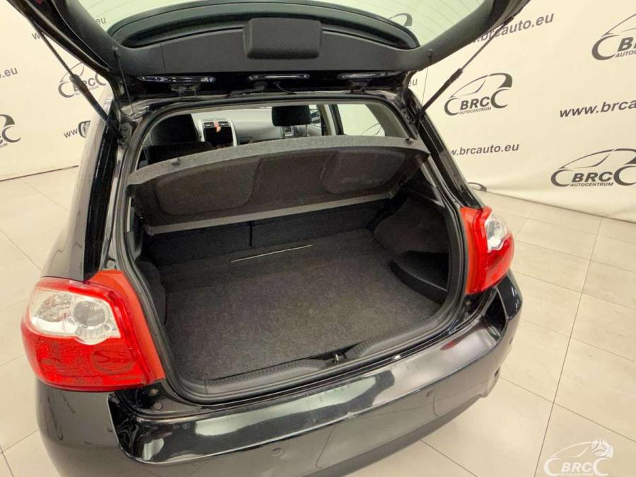 Black Toyota Auris 2010 in Vilnius, with an engine capacity of 1.80 L and mileage of 225 thousand km for 6500 €, photo 18 on AUTOMOTO.COM.LV