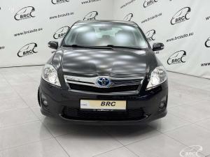 Black Toyota Auris 2010 in Vilnius, with an engine capacity of 1.80 L and mileage of 225 thousand km for 6500 €, photo 19 on AUTOMOTO.COM.LV
