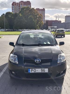 Melns Toyota Auris 2010 Rīga, ar dzinēja tilpumu 1.30 L un nobraukumu 250 tūkst. km par 2800 €, foto 4 vietnē AUTOMOTO.COM.LV