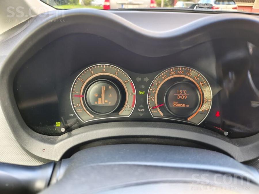 Melns Toyota Auris 2010 Rīga, ar dzinēja tilpumu 1.30 L un nobraukumu 250 tūkst. km par 2800 €, foto 13 vietnē AUTOMOTO.COM.LV