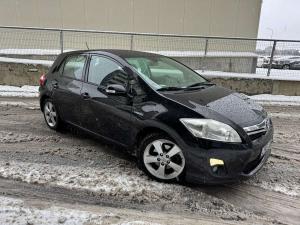 Melns Toyota Auris 2011 Viļņa, ar dzinēja tilpumu 1.80 L un nobraukumu 245 tūkst. km par 5450 €, foto 10 vietnē AUTOMOTO.COM.LV