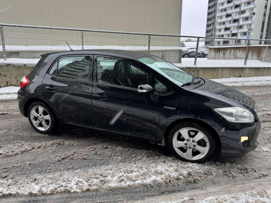 Melns Toyota Auris 2011 Viļņa, ar dzinēja tilpumu 1.80 L un nobraukumu 245 tūkst. km par 5450 €, foto 12 vietnē AUTOMOTO.COM.LV
