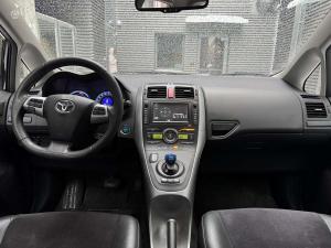 Melns Toyota Auris 2011 Viļņa, ar dzinēja tilpumu 1.80 L un nobraukumu 245 tūkst. km par 5450 €, foto 16 vietnē AUTOMOTO.COM.LV