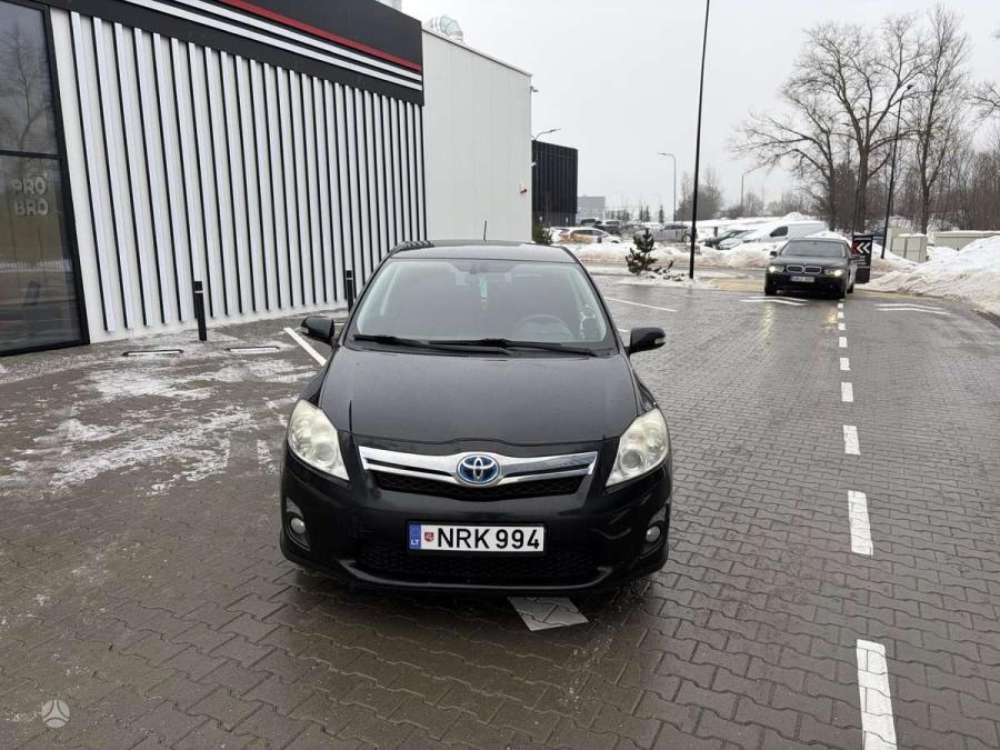Melns Toyota Auris 2011 Viļņa, ar dzinēja tilpumu 0.00 L un nobraukumu 245 tūkst. km par 5000 €, foto 2 vietnē AUTOMOTO.COM.LV
