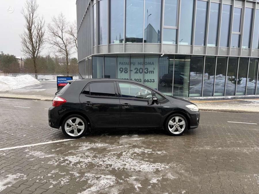 Melns Toyota Auris 2011 Viļņa, ar dzinēja tilpumu 0.00 L un nobraukumu 245 tūkst. km par 5000 €, foto 4 vietnē AUTOMOTO.COM.LV