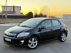 Black Toyota Auris 2011 in Panevezys, with an engine capacity of 1.80 L and mileage of 266 thousand km for 5500 €, photo  on AUTOMOTO.COM.LV