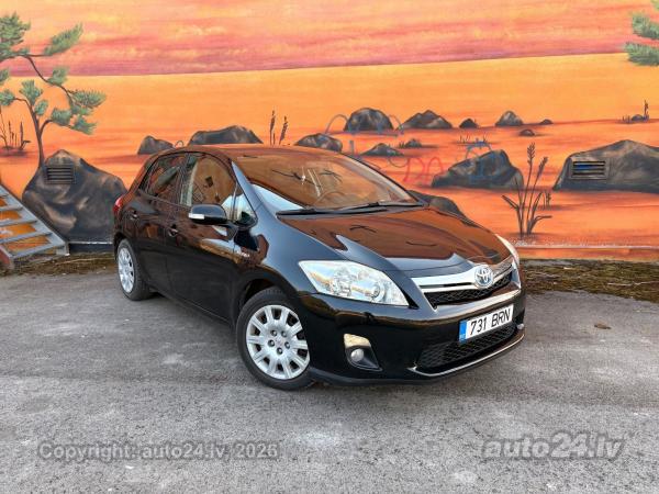 Melns Toyota Auris 2011 Tallina, ar dzinēja tilpumu 1.80 L un nobraukumu 167 tūkst. km par 6200 €, foto 1 vietnē AUTOMOTO.COM.LV